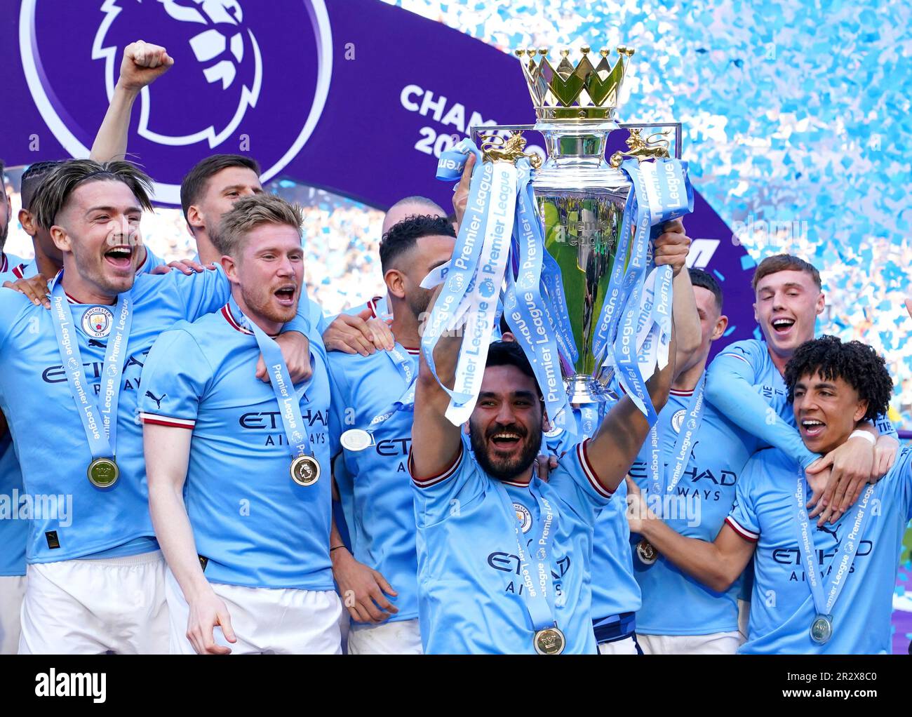 Manchester City's Ilkay Gundogan lifts the Premier League trophy ...