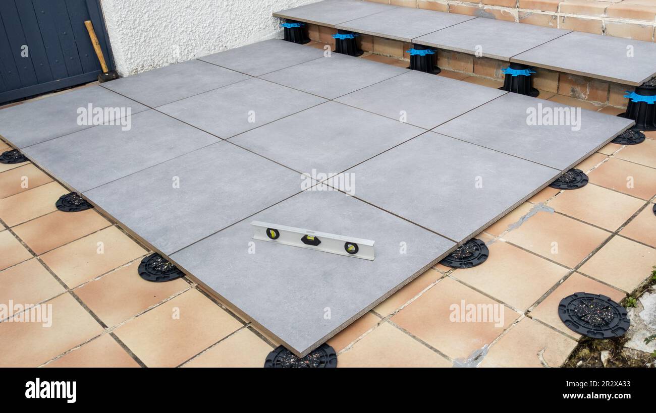 Exterior pavement tiles floor installation terrace and adjustable plots ...