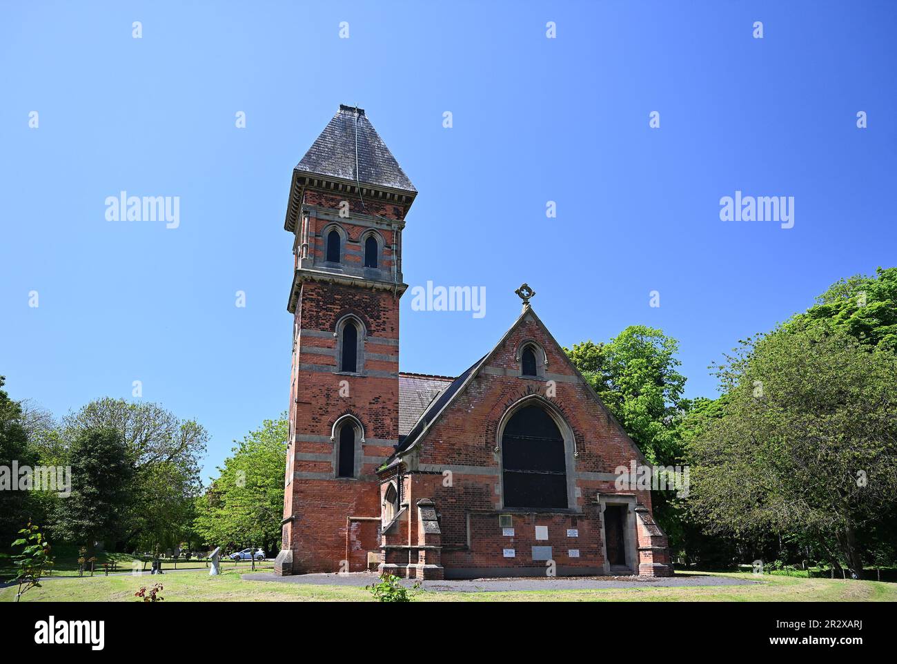 Grade ii listed crematorium building hi-res stock photography and ...