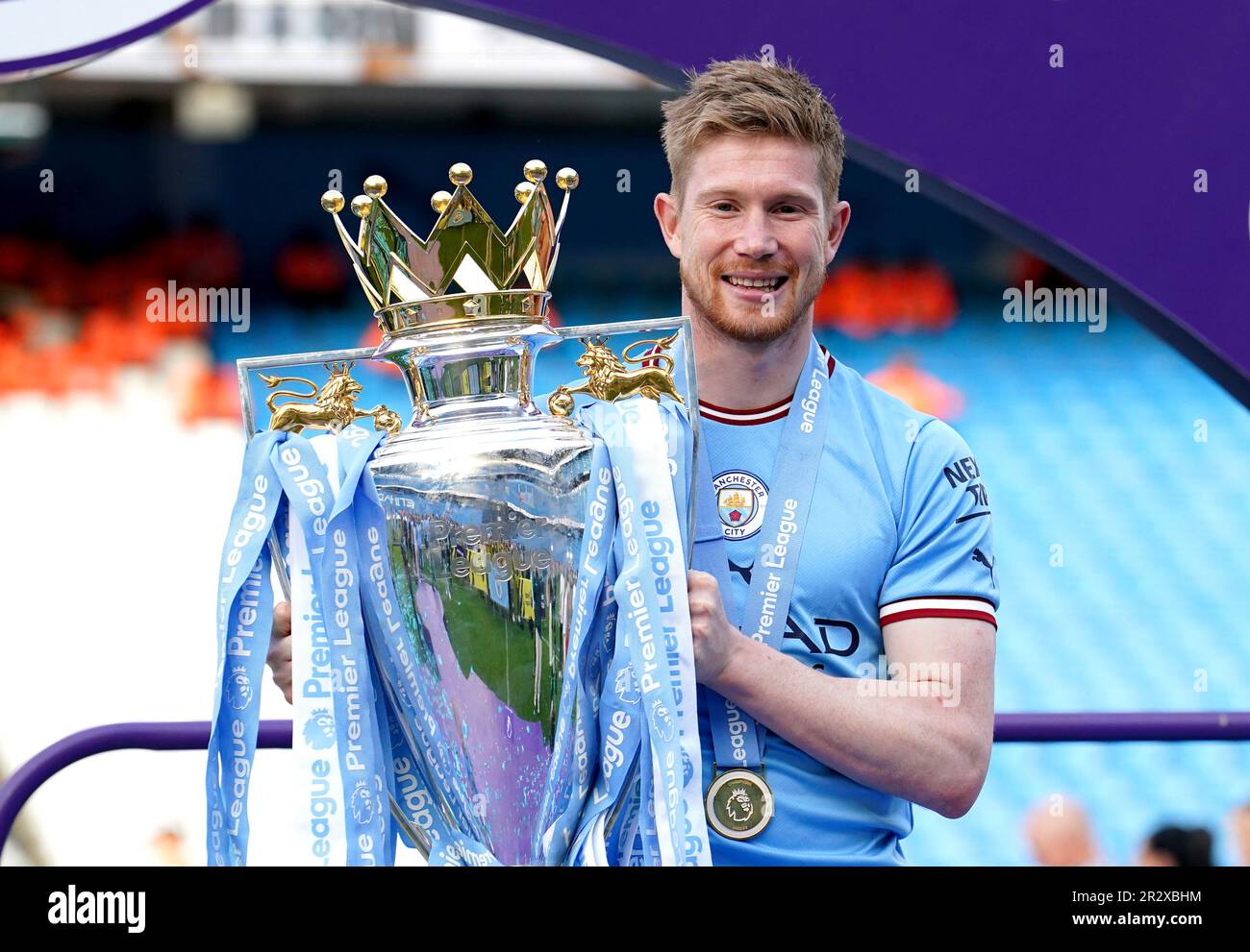 Manchester City's Kevin De Bruyne celebrates with the Premier League ...