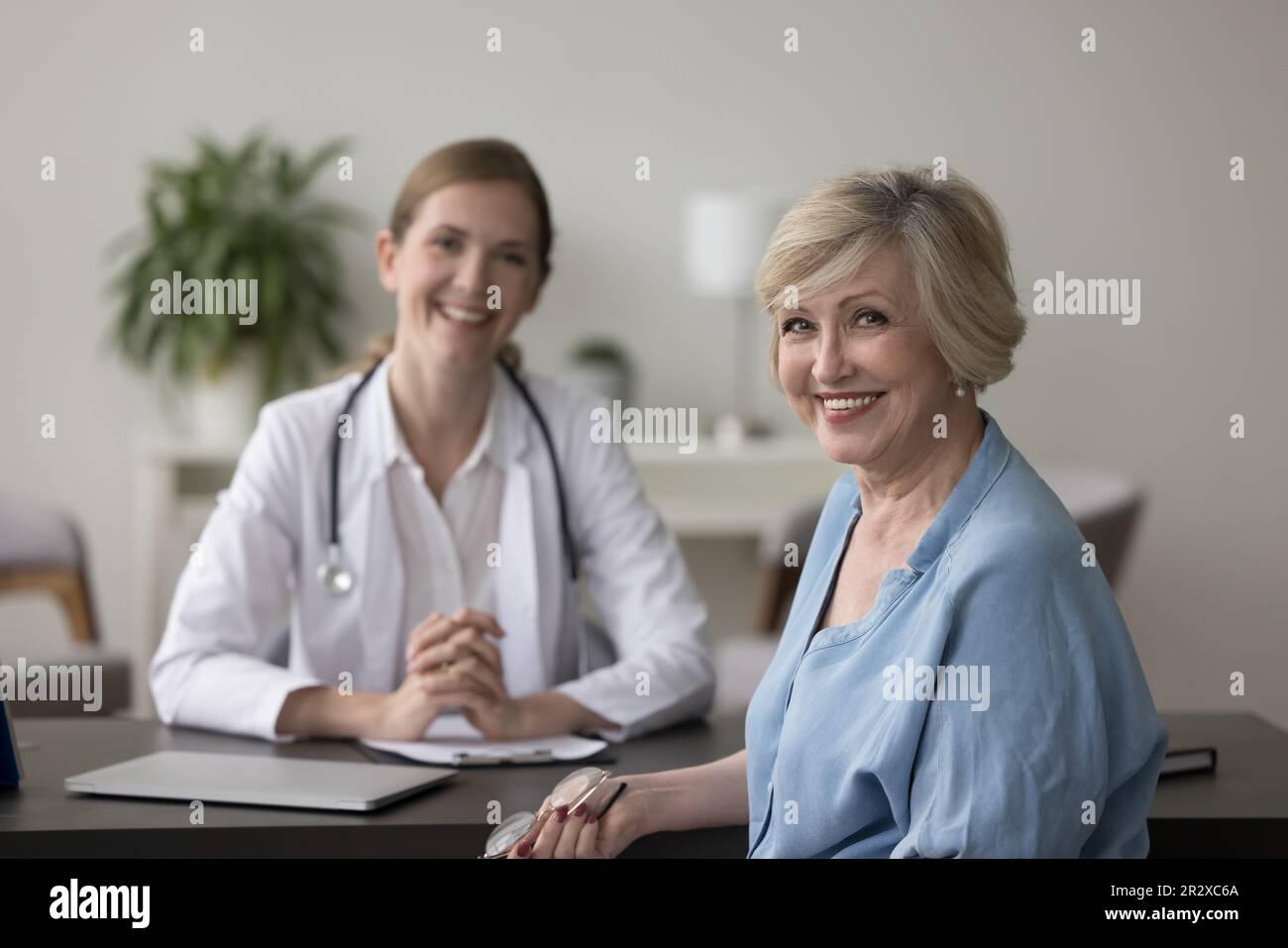 Longevity clinic hi-res stock photography and images - Alamy