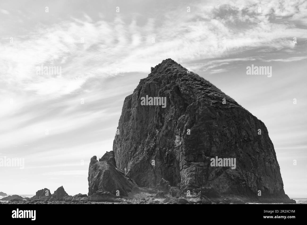 haystack rock famous mountain in oregon, usa Stock Photo - Alamy