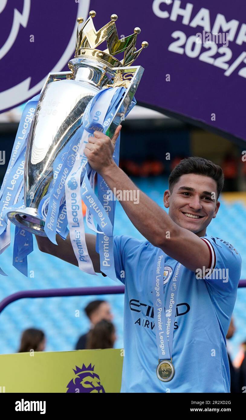 Julian alvarez trophy hi-res stock photography and images - Alamy