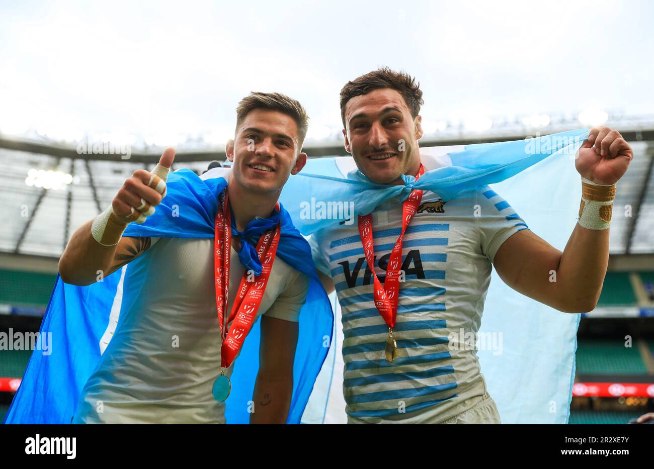 Argentina's Marcos Moneta (left) and Rodrigo Isgro celebrate after ...