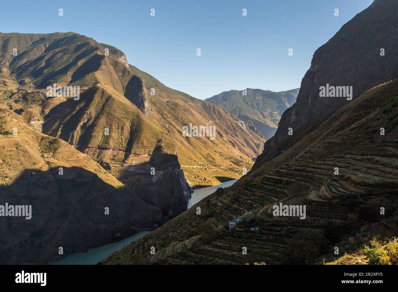 Nu river china hi-res stock photography and images - Alamy