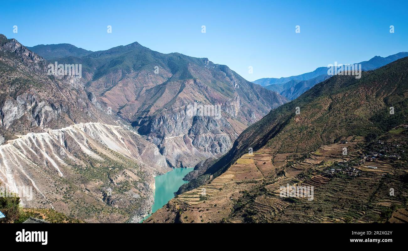 Nu river china hi-res stock photography and images - Alamy