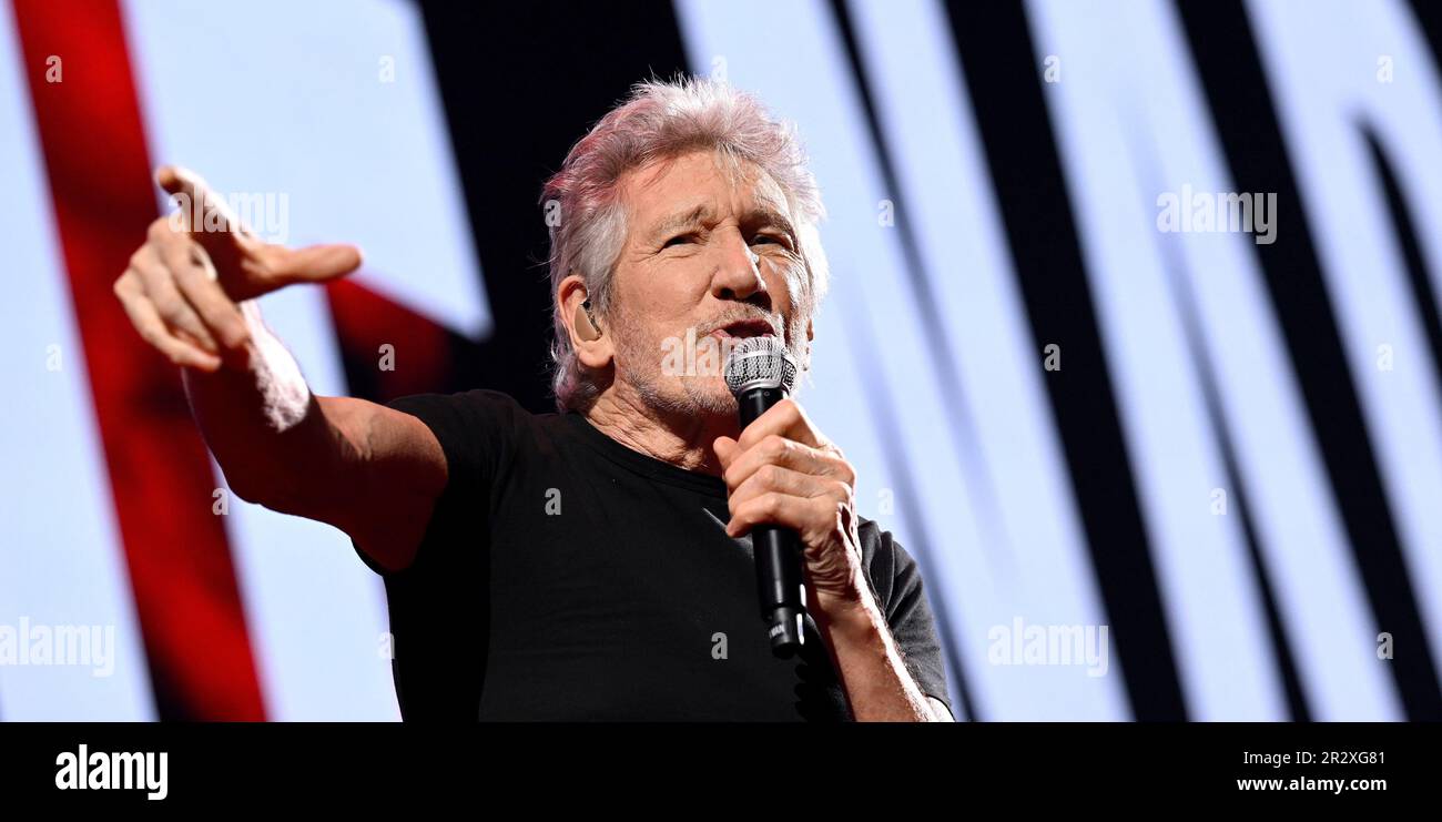 Roger waters 2023 tour hi-res stock photography and images - Alamy