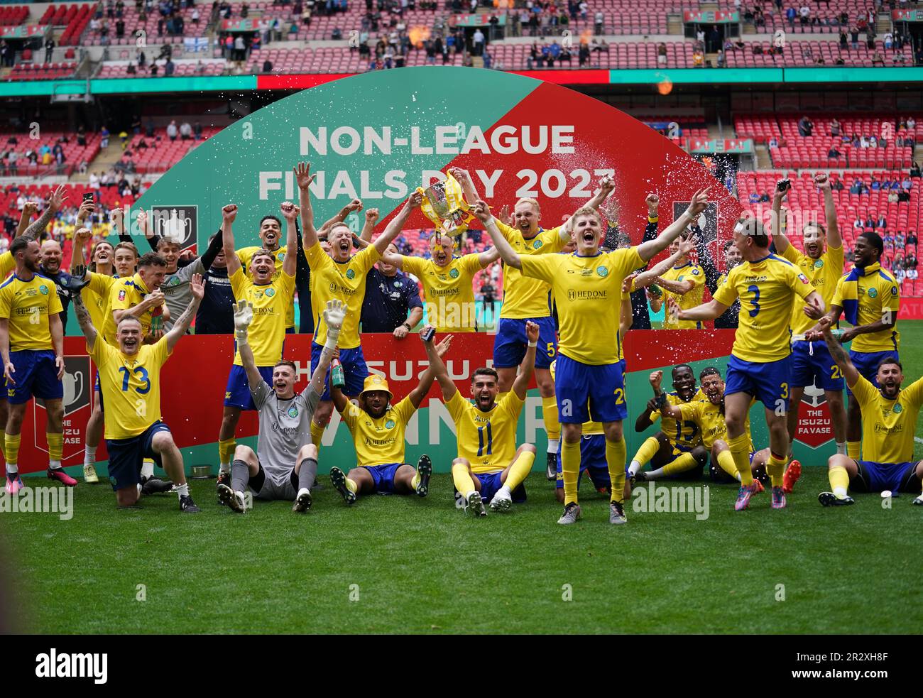Fa vase isuzu hi-res stock photography and images - Alamy