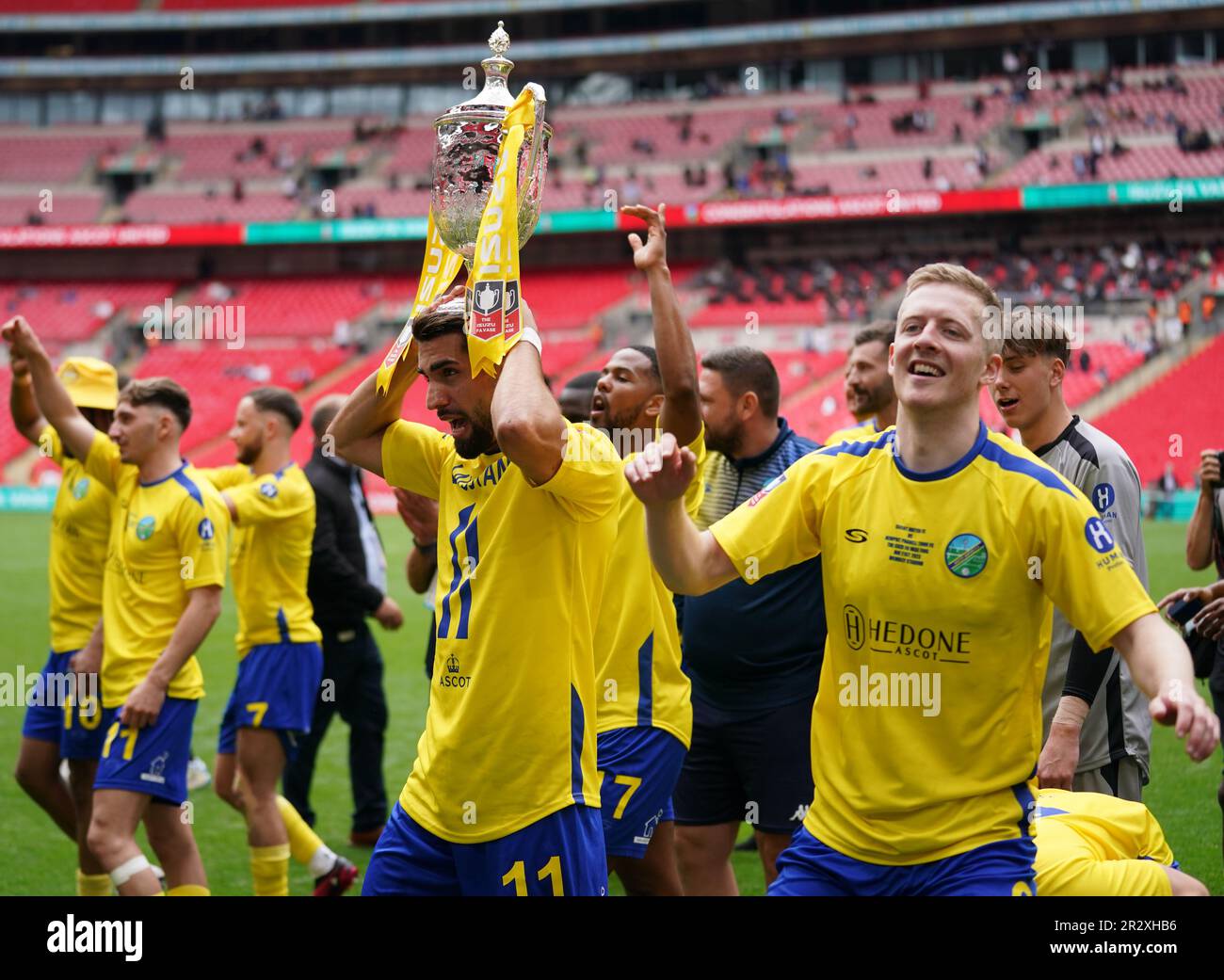Fa vase isuzu hi-res stock photography and images - Alamy