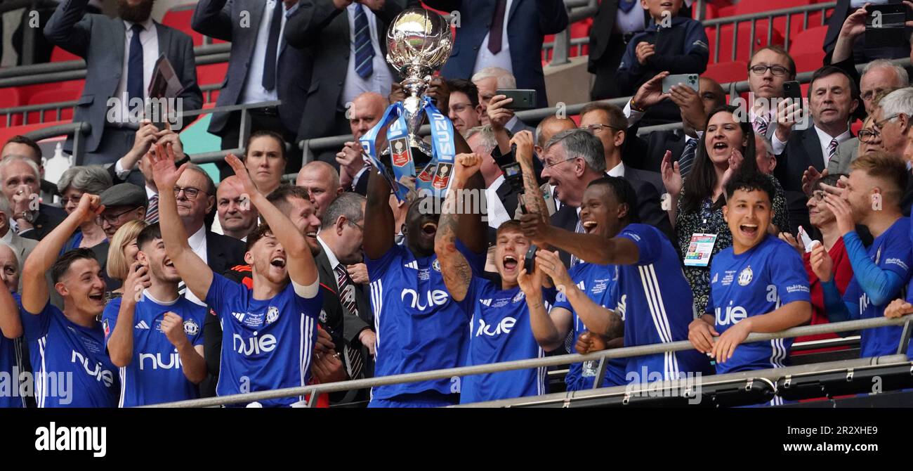 wembley-england-may-21-the-halifax-squad-celebrating-winning-the