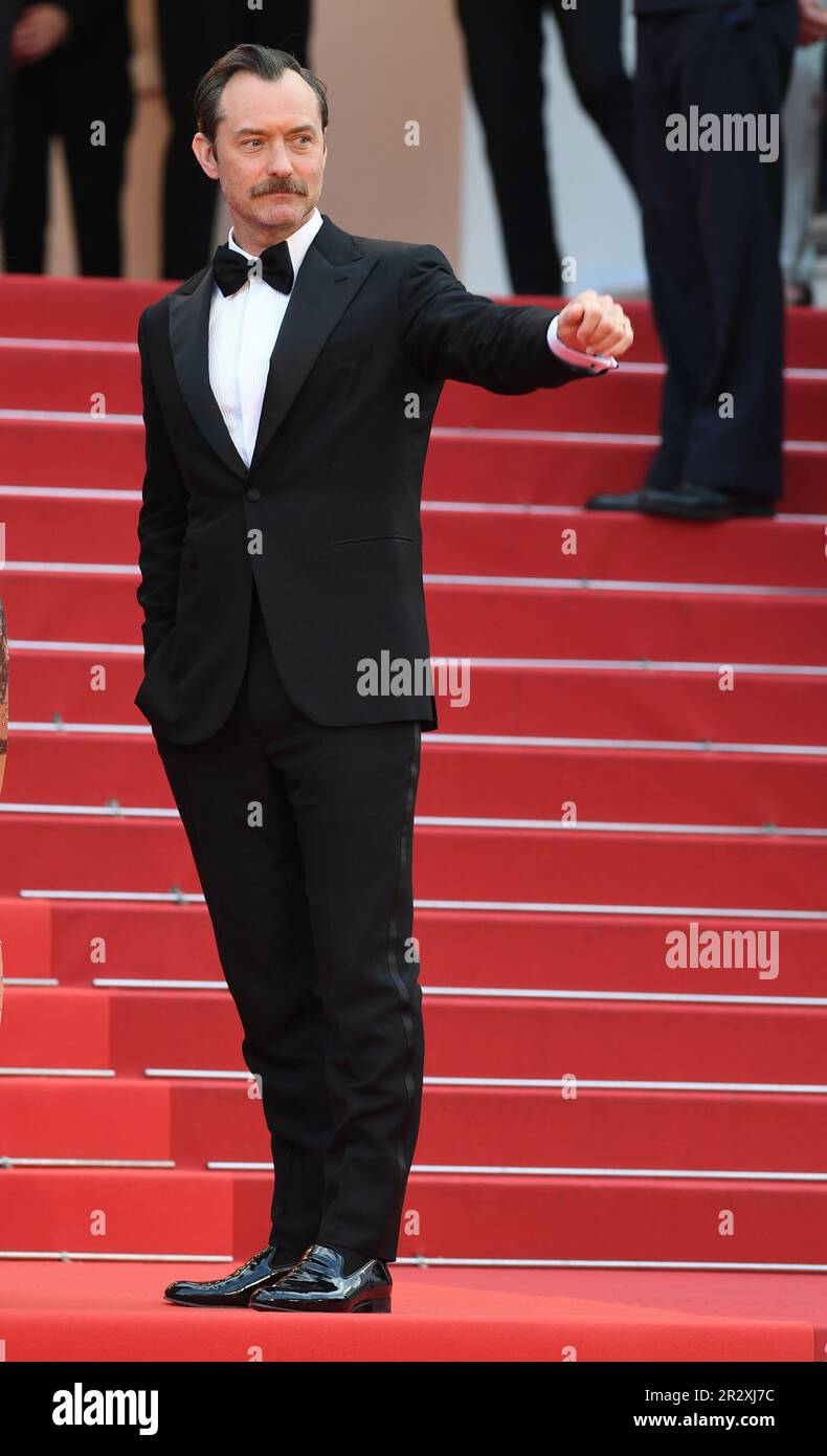 Cannes, France. 21st May, 2023. British actor Jude Law attends the ...