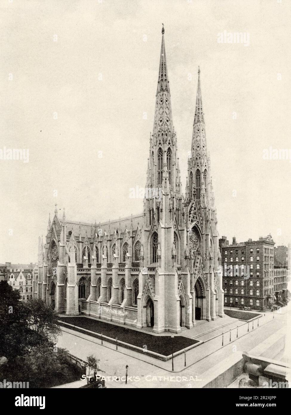 Old St. Patrick's Cathedral History, New York City, New York, NYC, 1900, 1904 Stock Photo - Alamy