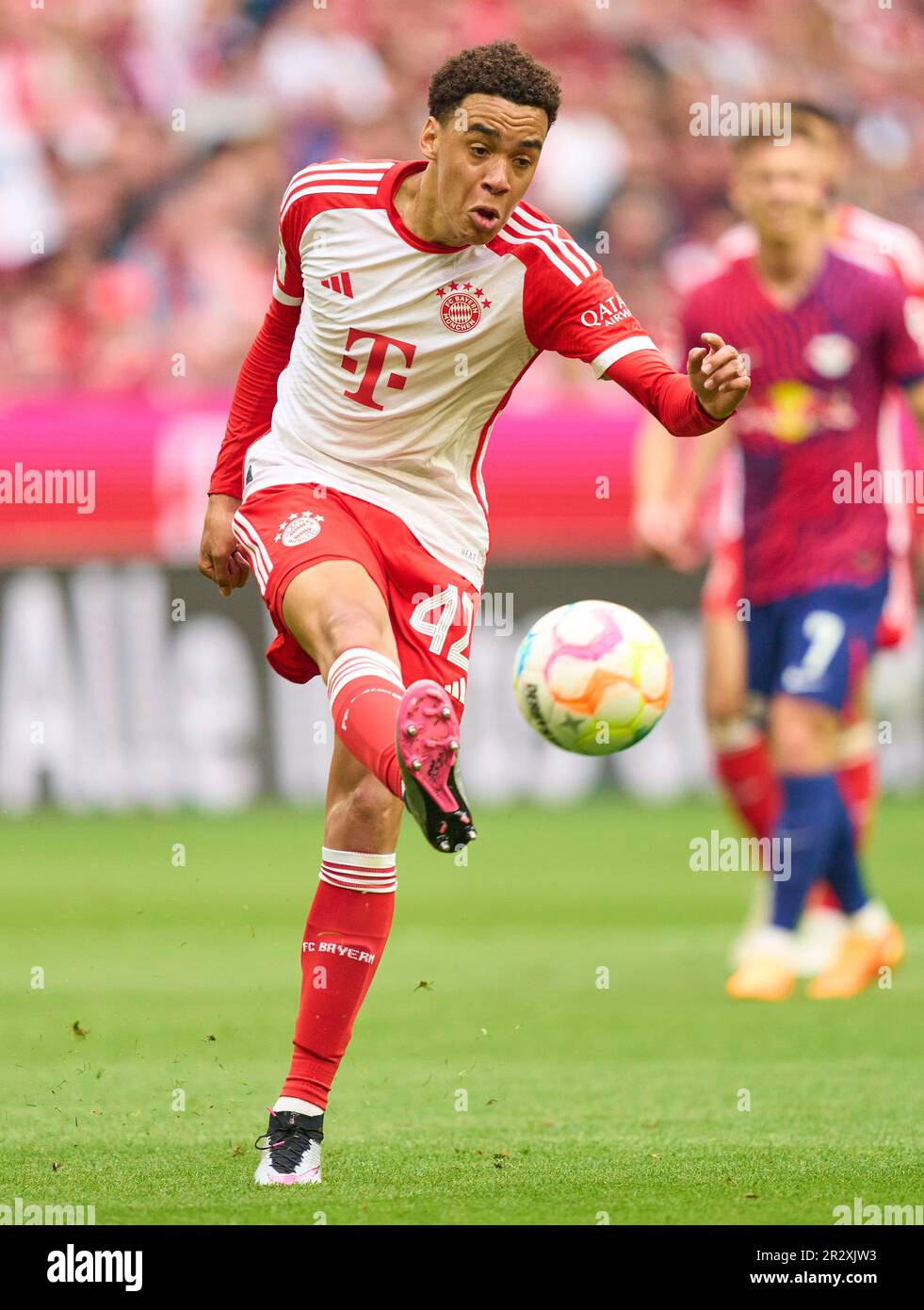 Mit jamal musiala fc bayern munchen hi-res stock photography and images ...