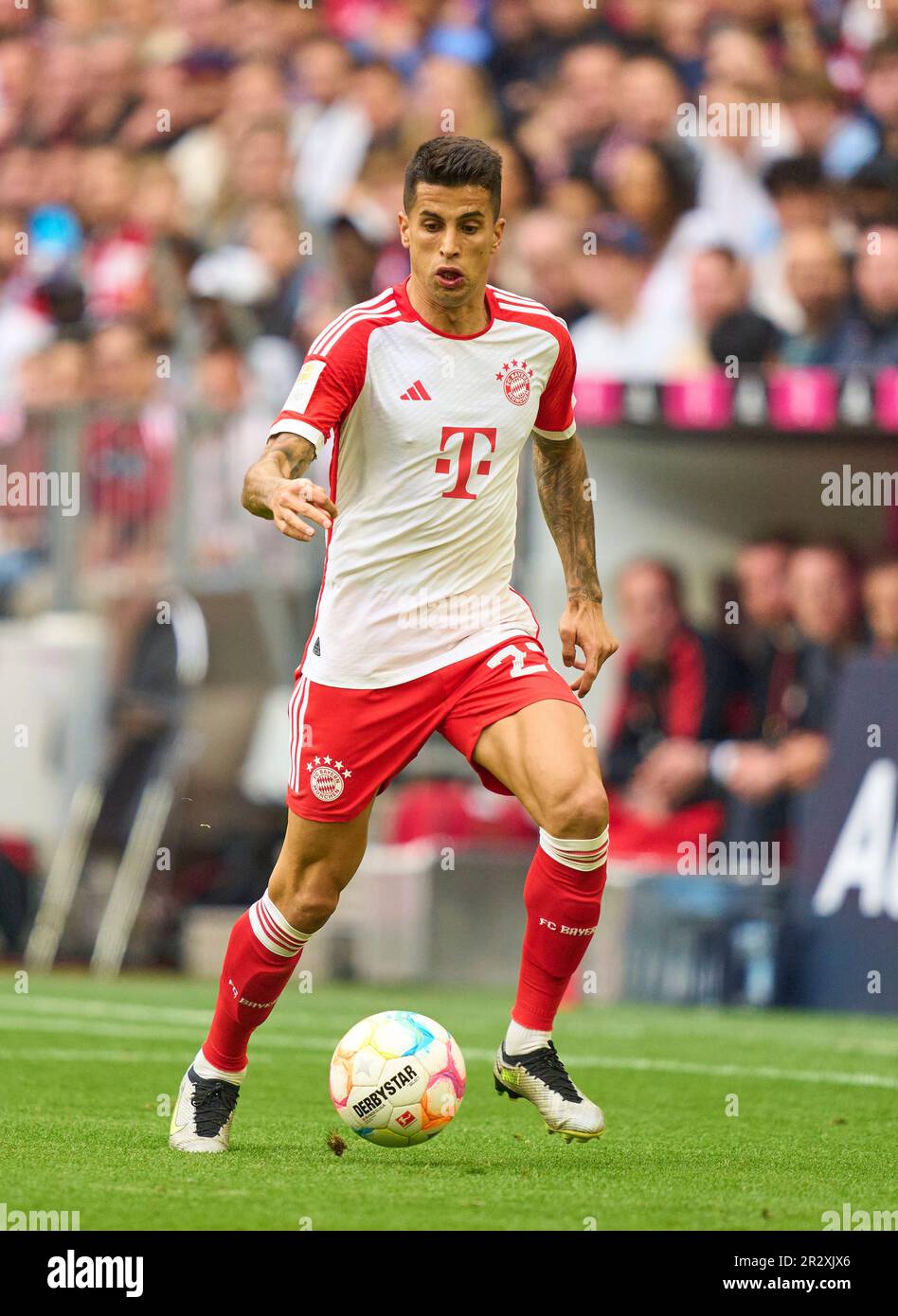 Joao Cancelo, FCB 22 in the match FC BAYERN MUENCHEN - RB LEIPZIG 1-3 1 ...