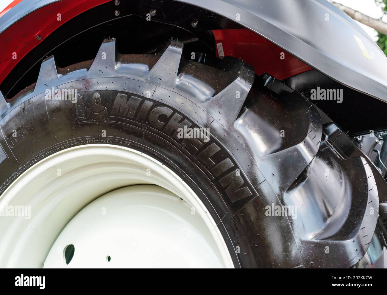 Tractors wheel hi-res stock photography and images - Alamy