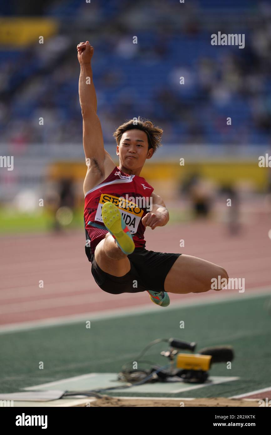 Yokohama, Japan. 21st May, 2023. Hiromichi Yoshida (JPN) wins the long ...
