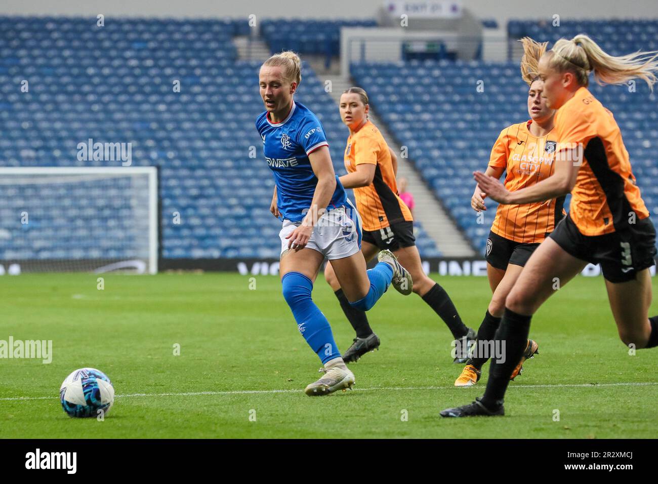 Amy muir hi-res stock photography and images - Alamy