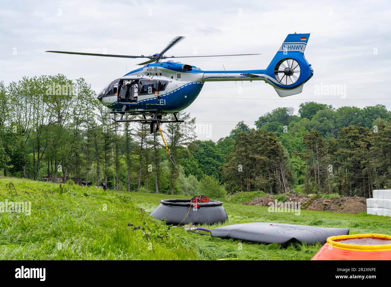 Forest fire fighting exercise of the Essen fire brigade, water supply ...