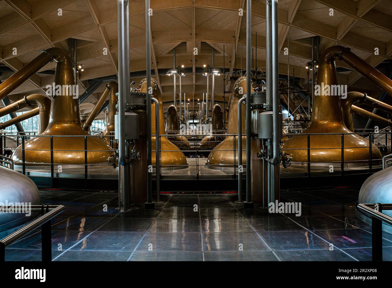 Craigellachie distillery stills hi-res stock photography and images - Alamy