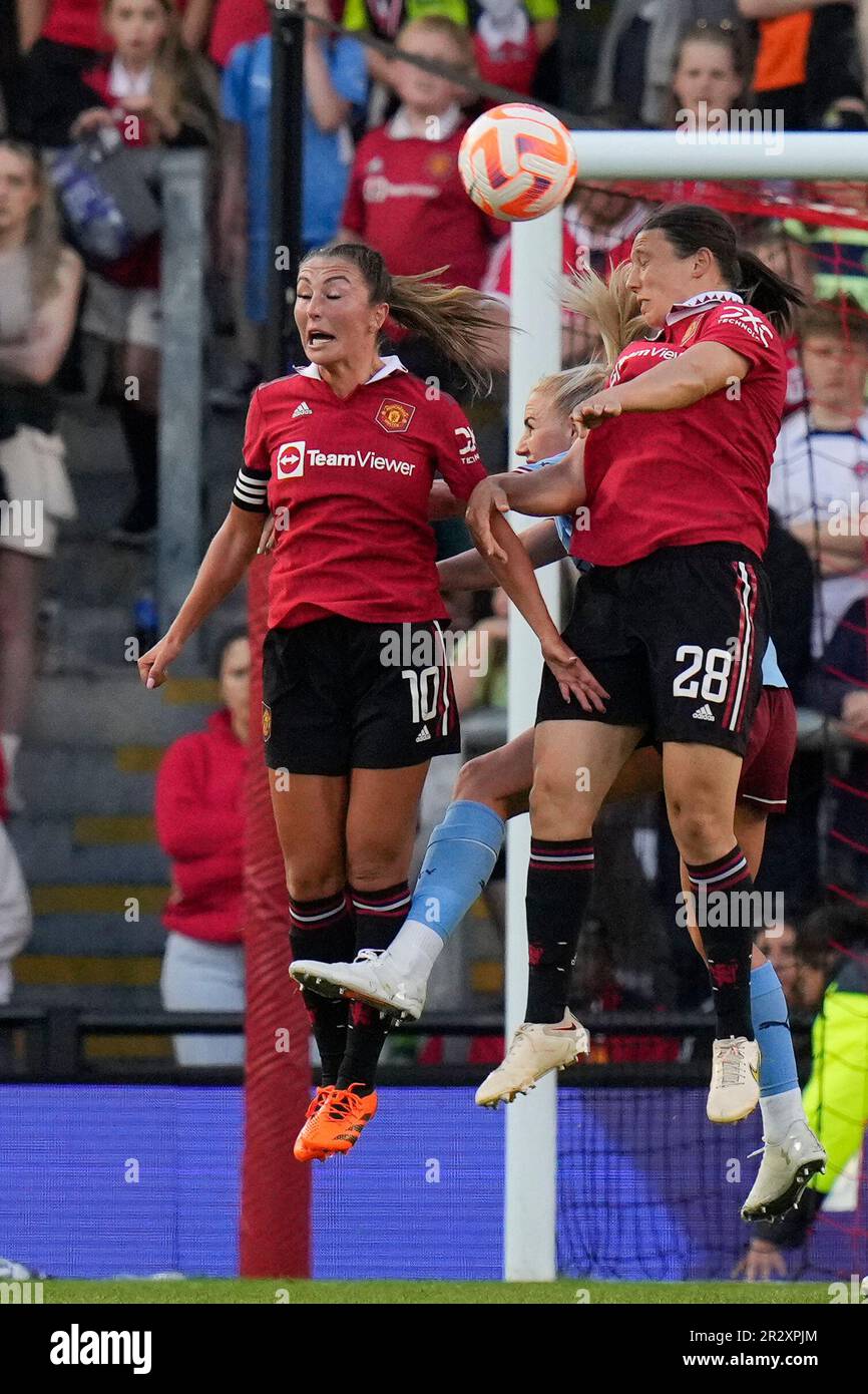 Rachel Williams #28 and Katie Zelem #10 of Manchester United compete ...