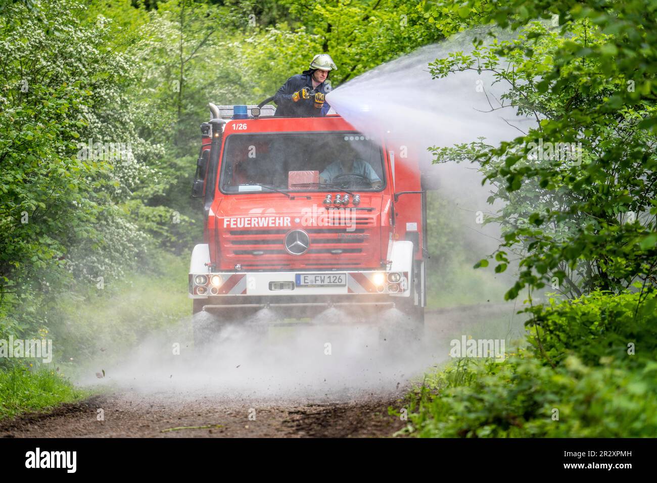 Forest fire fighting exercise of the Essen fire brigade, water supply ...