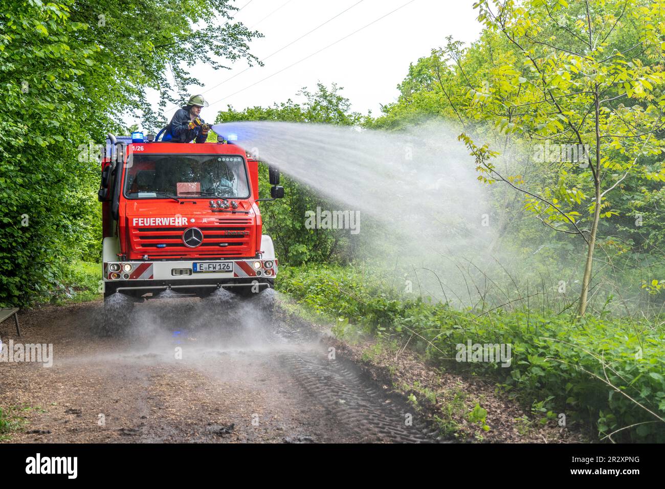 Forest fire fighting exercise of the Essen fire brigade, water supply ...