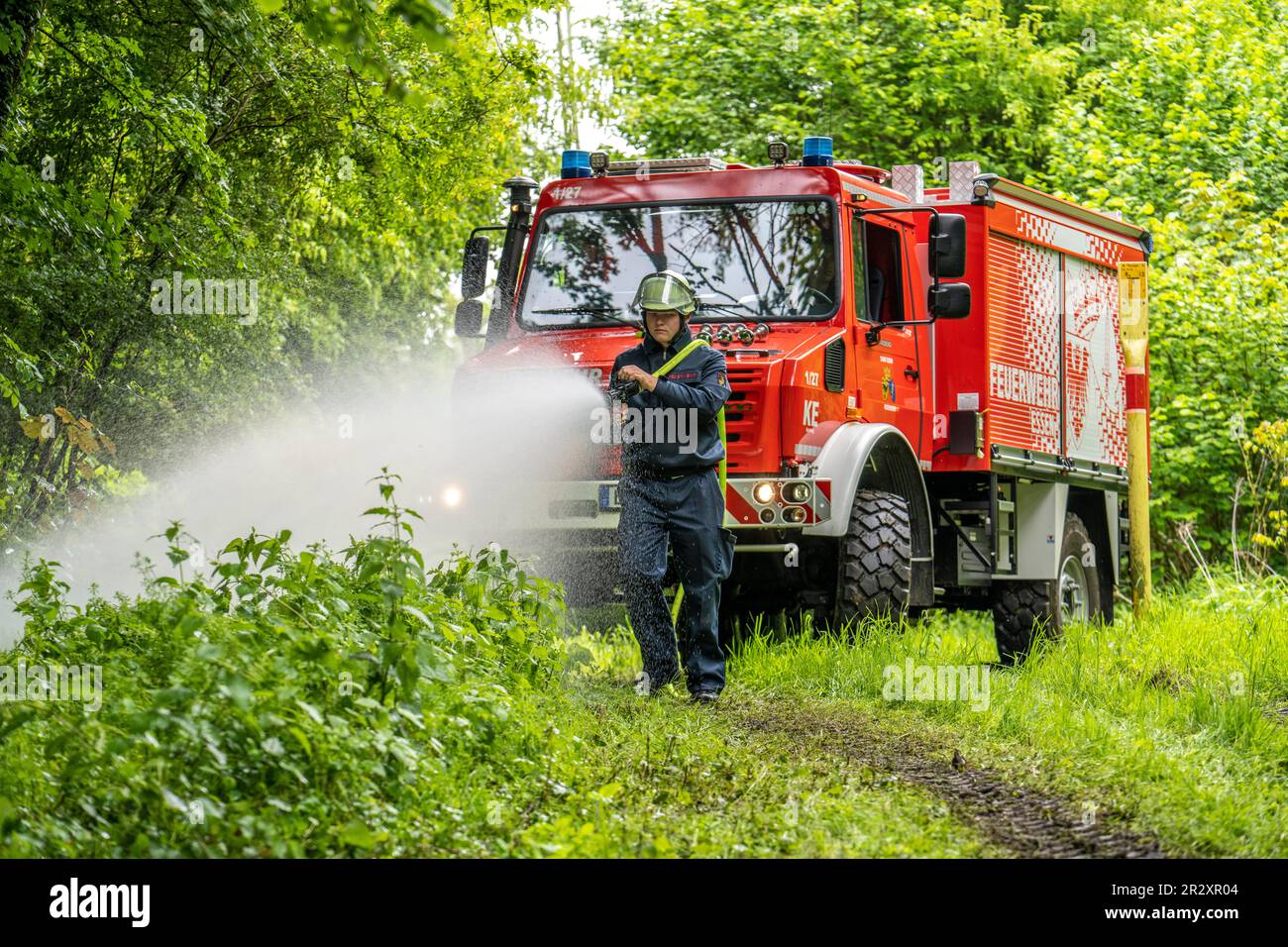 Forest fire fighting exercise of the Essen fire brigade, water supply ...