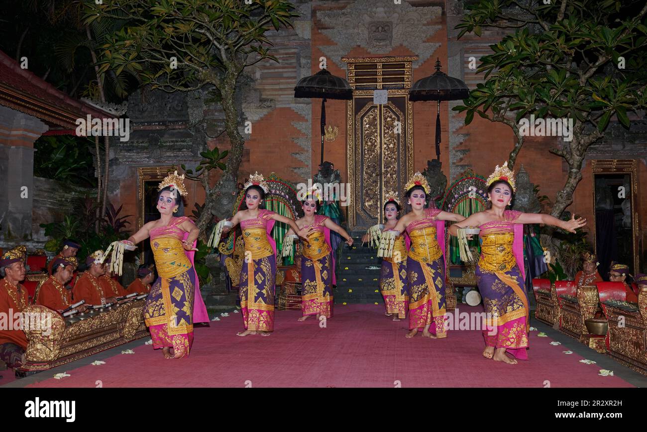 Legong ,Balinese dance. It is a refined dance form with intricate ...