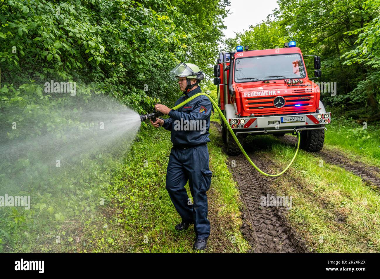 Forest fire fighting exercise of the Essen fire brigade, water supply ...