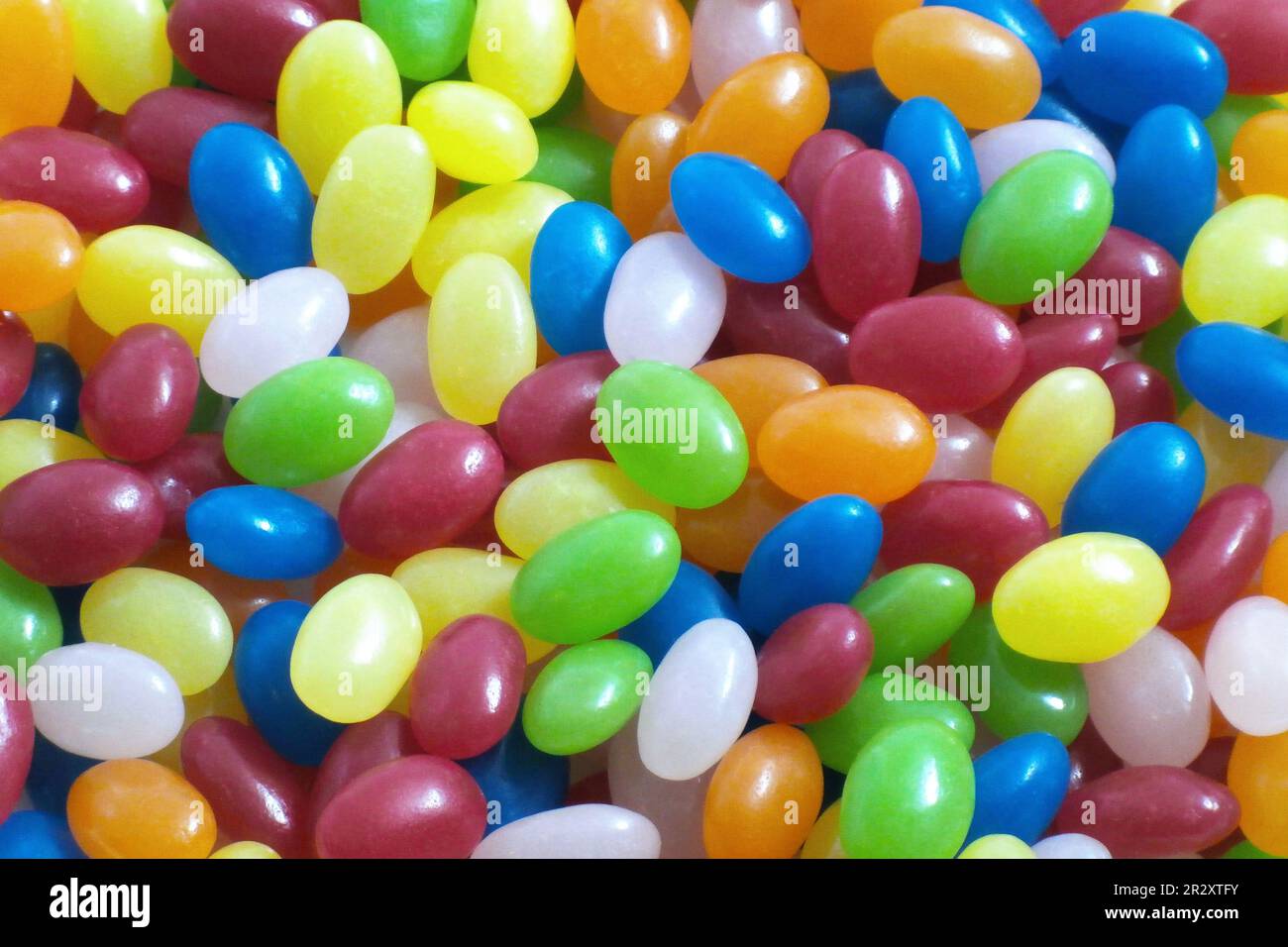 Colorful jelly beans hi-res stock photography and images - Alamy