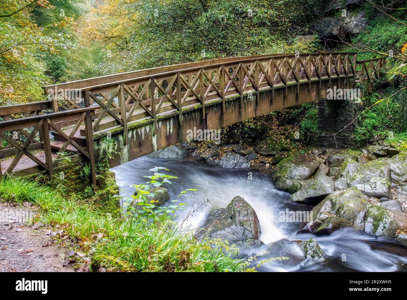 Bridge over the East Lyn River near Lynmouth in Devon Stock Photo - Alamy