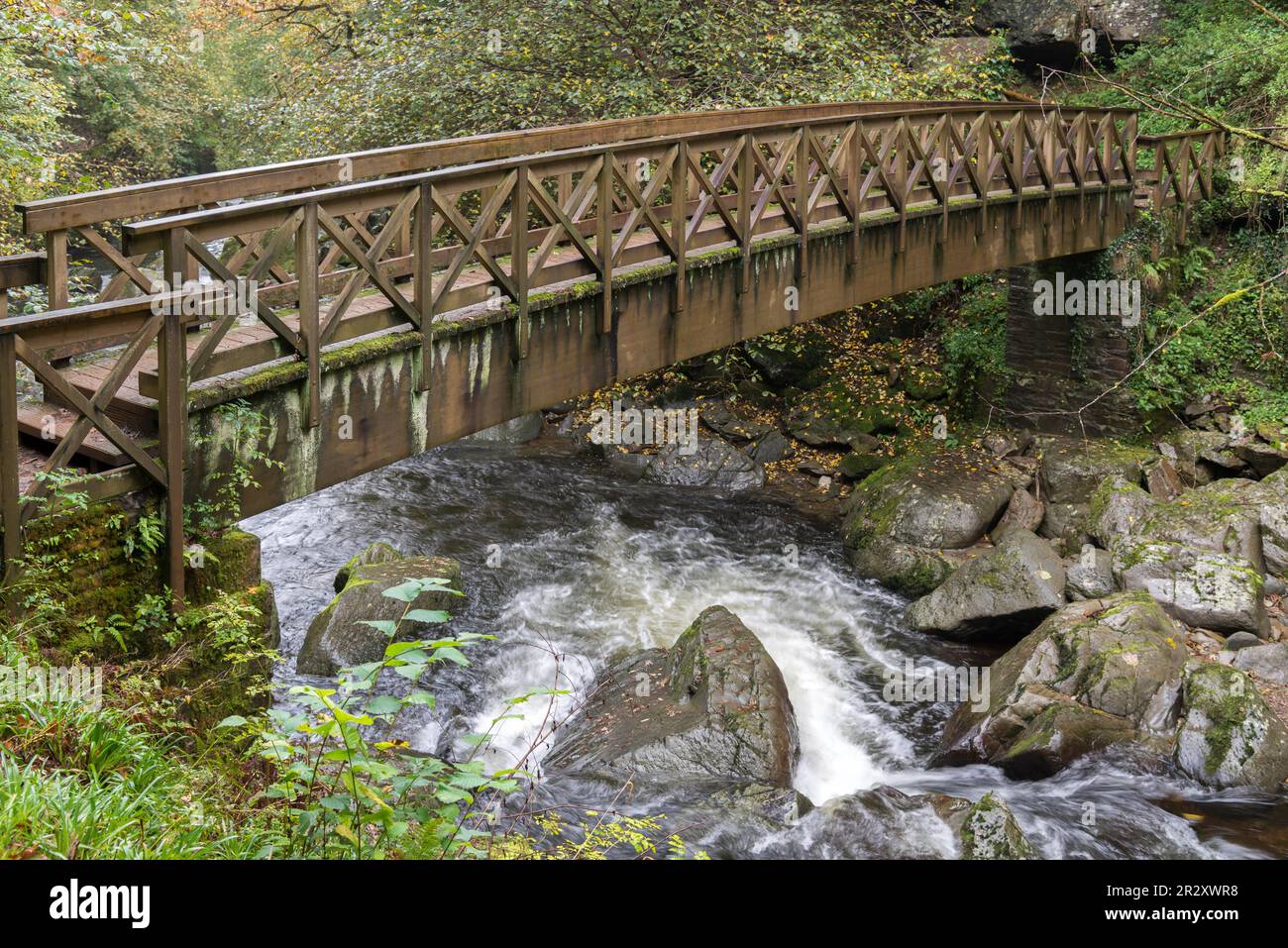 Bridge over the East Lyn River near Lynmouth in Devon Stock Photo - Alamy