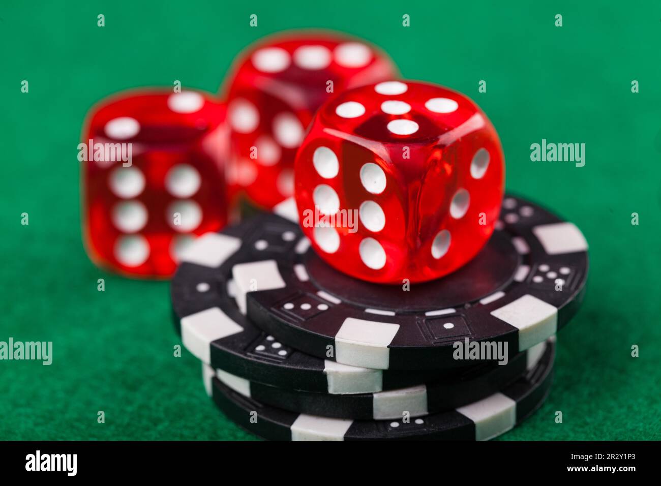Red dice green chips hi-res stock photography and images - Alamy