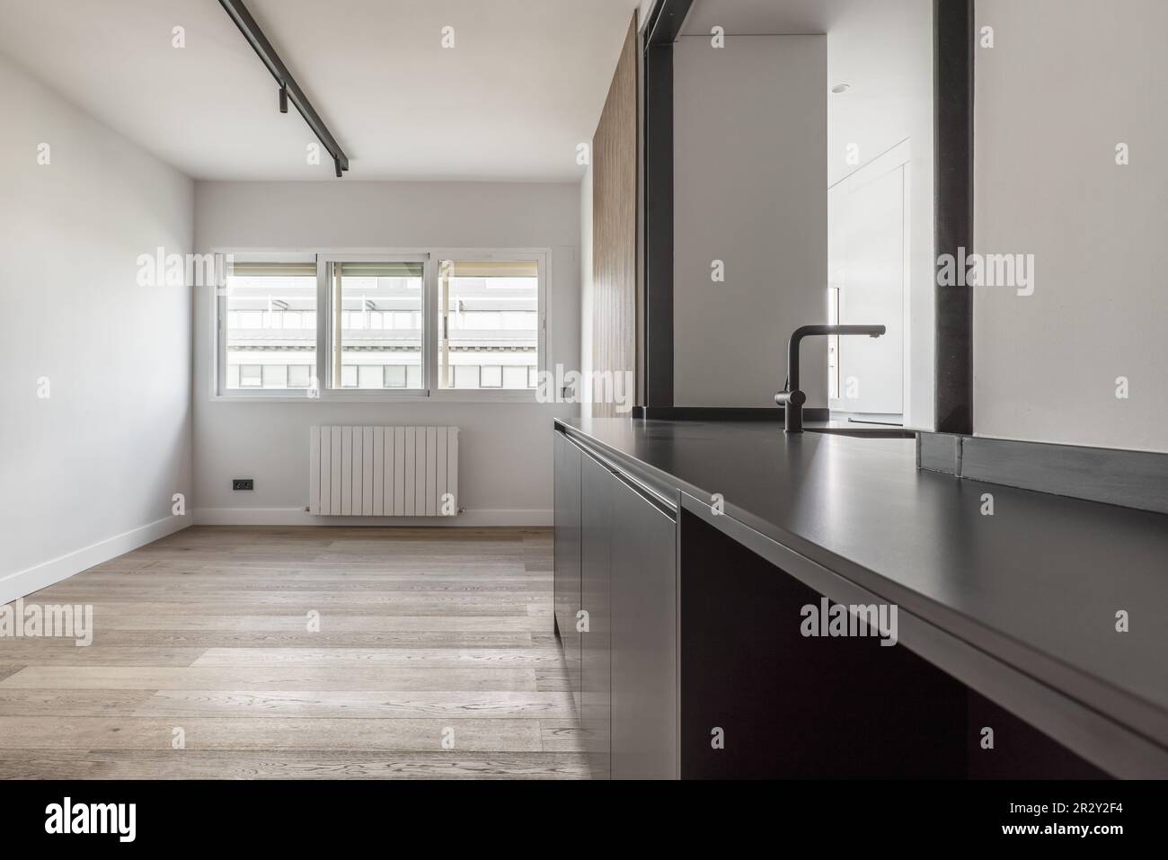 Serving hatch window hi-res stock photography and images - Alamy