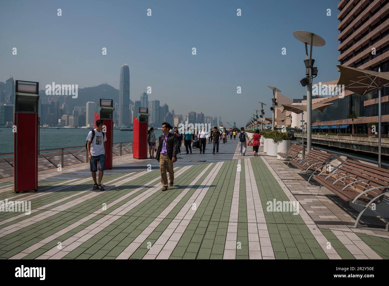 Tsim Sha Tsui Promenade, Kowloon, Hong Kong, China Stock Photo - Alamy