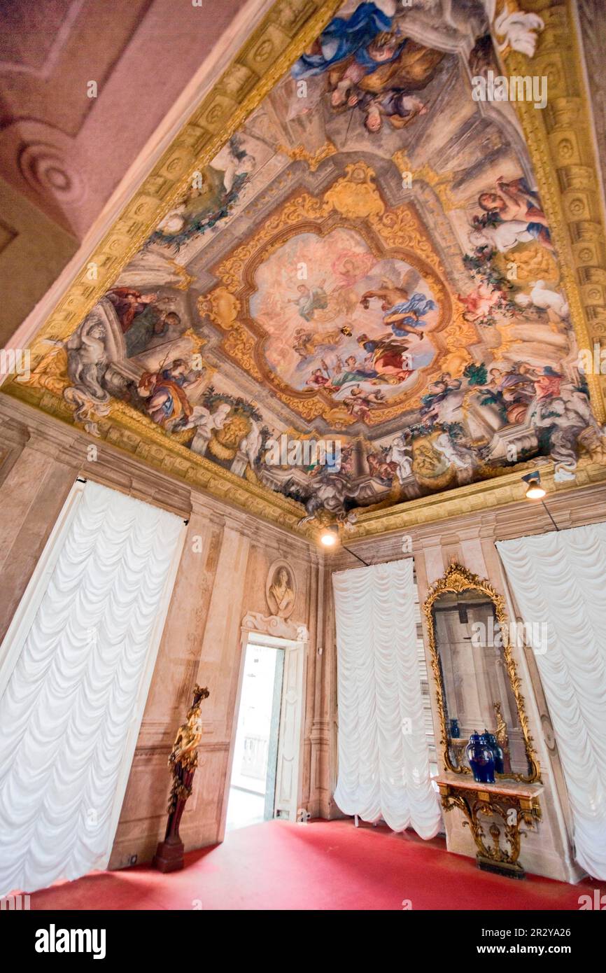 Cultural fresco hi-res stock photography and images - Alamy