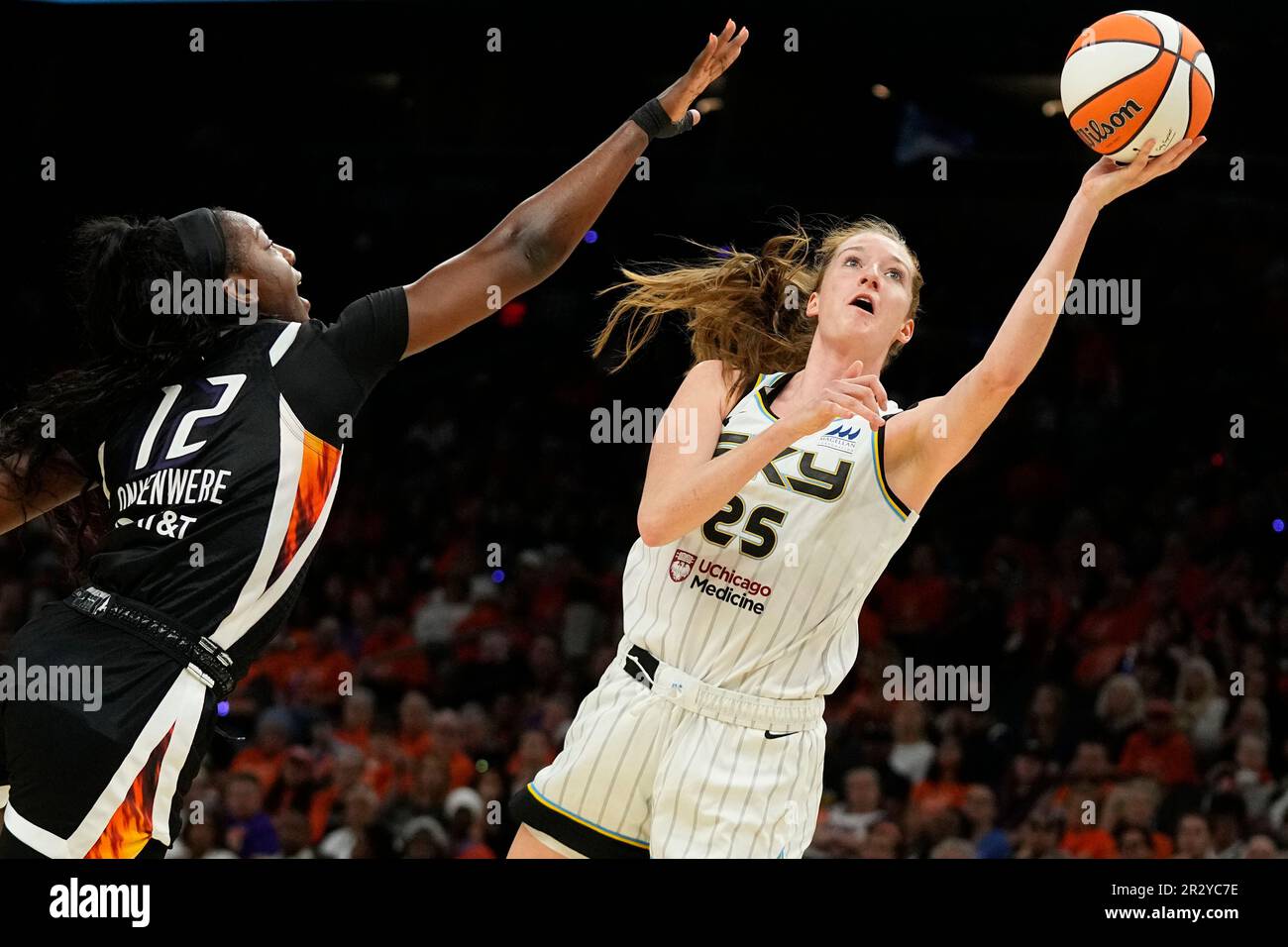 Chicago Sky forward Morgan Bertsch (25) drives past Phoenix Mercury's ...
