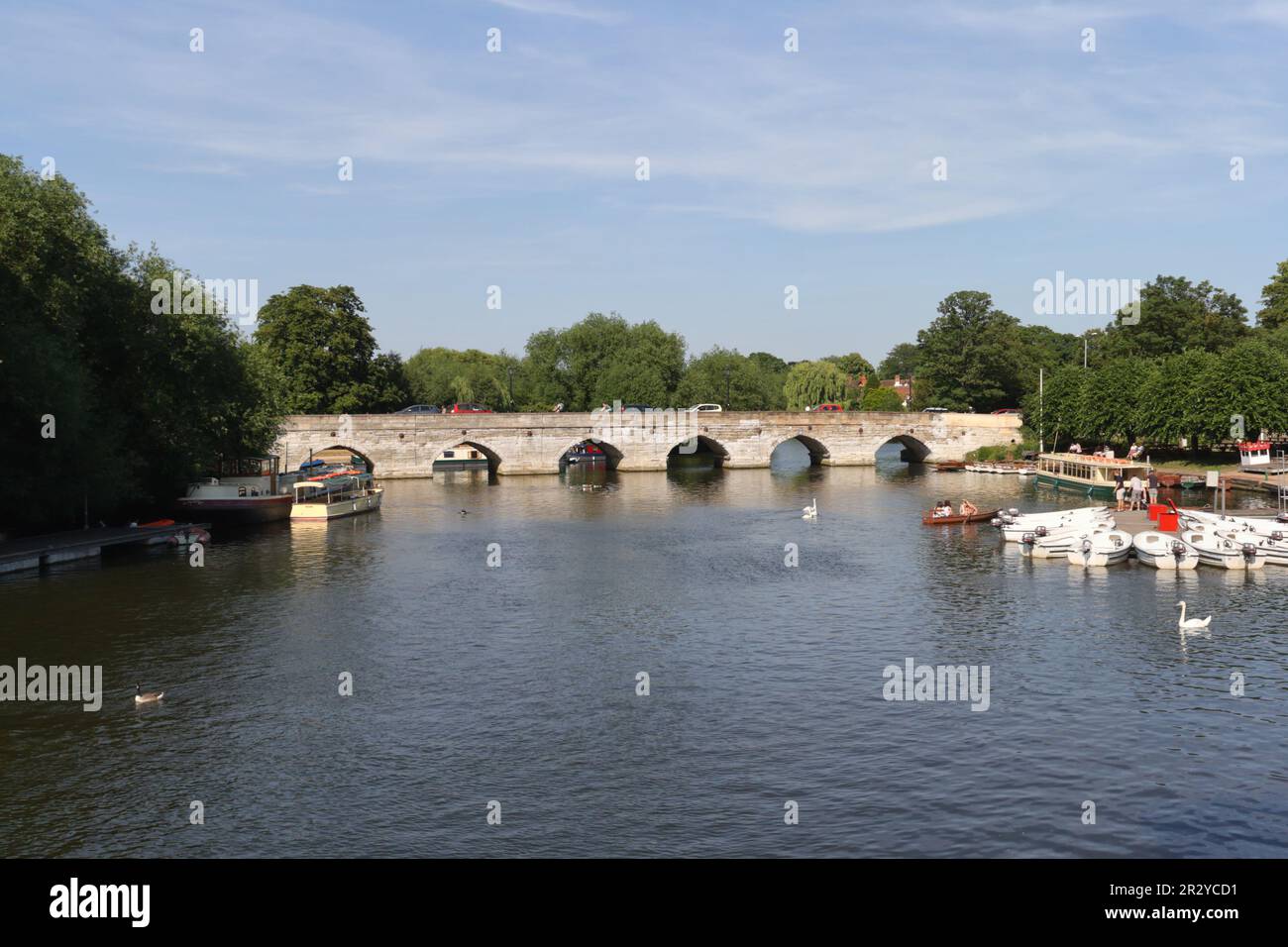 Clopton Bridge across the River Avon in Stratford Upon Avon England ...