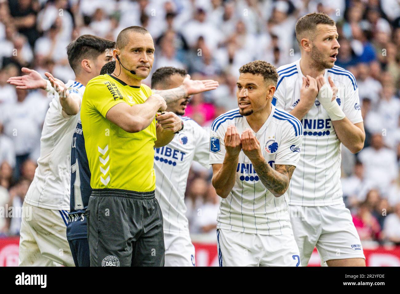 Copenhagen, Denmark. 21st May, 2023. Referee Mads-Kristoffer ...