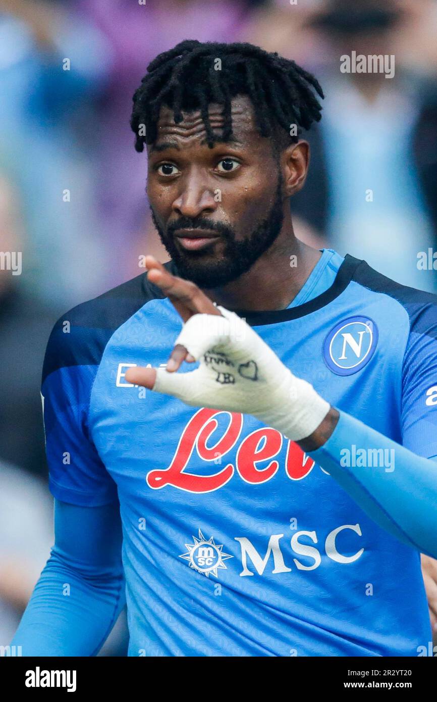 SSC Napoli's Cameroonian striker Andre Zambo Anguissa celebrates after ...