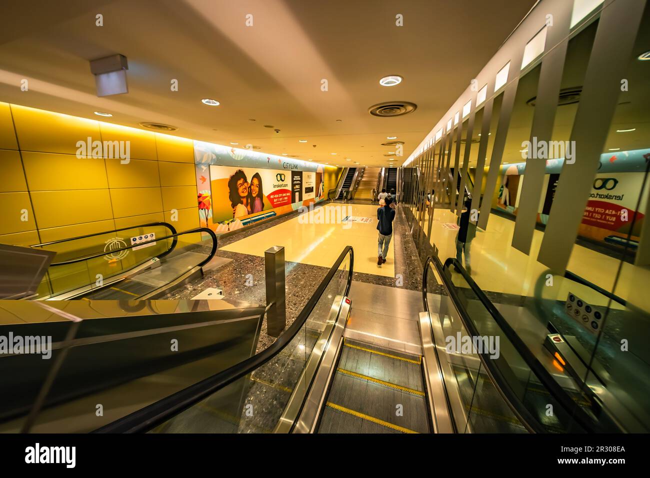 CityLink Mall is a underground mall, it links City Hall MRT Station and ...