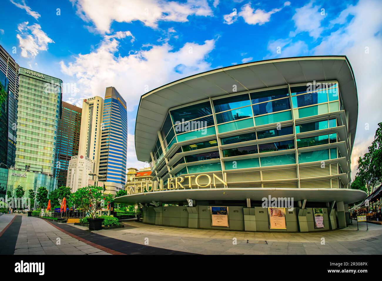One Fullerton for shopping and dinning at the Waterfront, Marina Bay ...