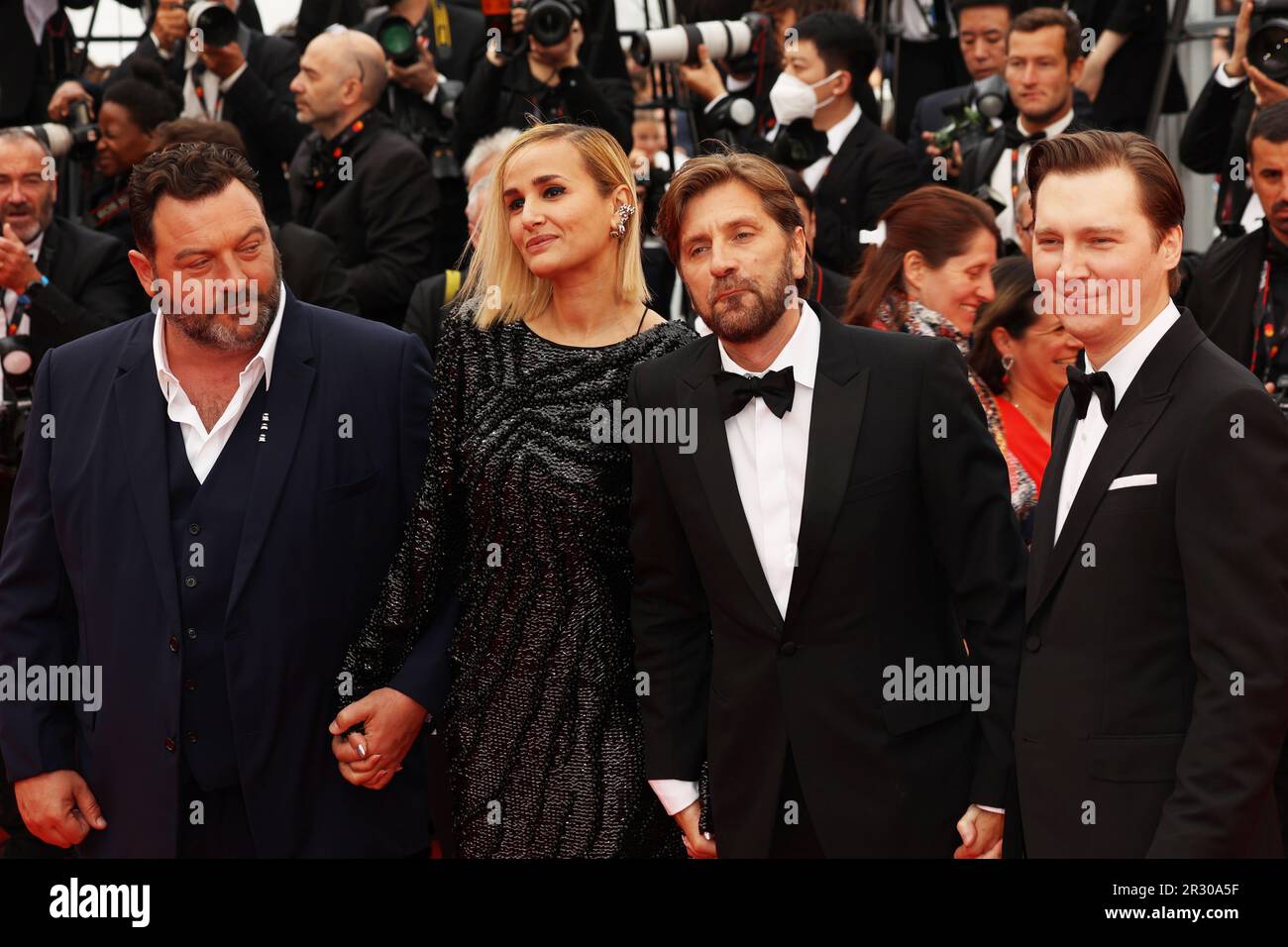 Cannes, France. 22nd May, 2023. CANNES, France on 19. MAY 2023; Members of the Jury Paul Dano ...