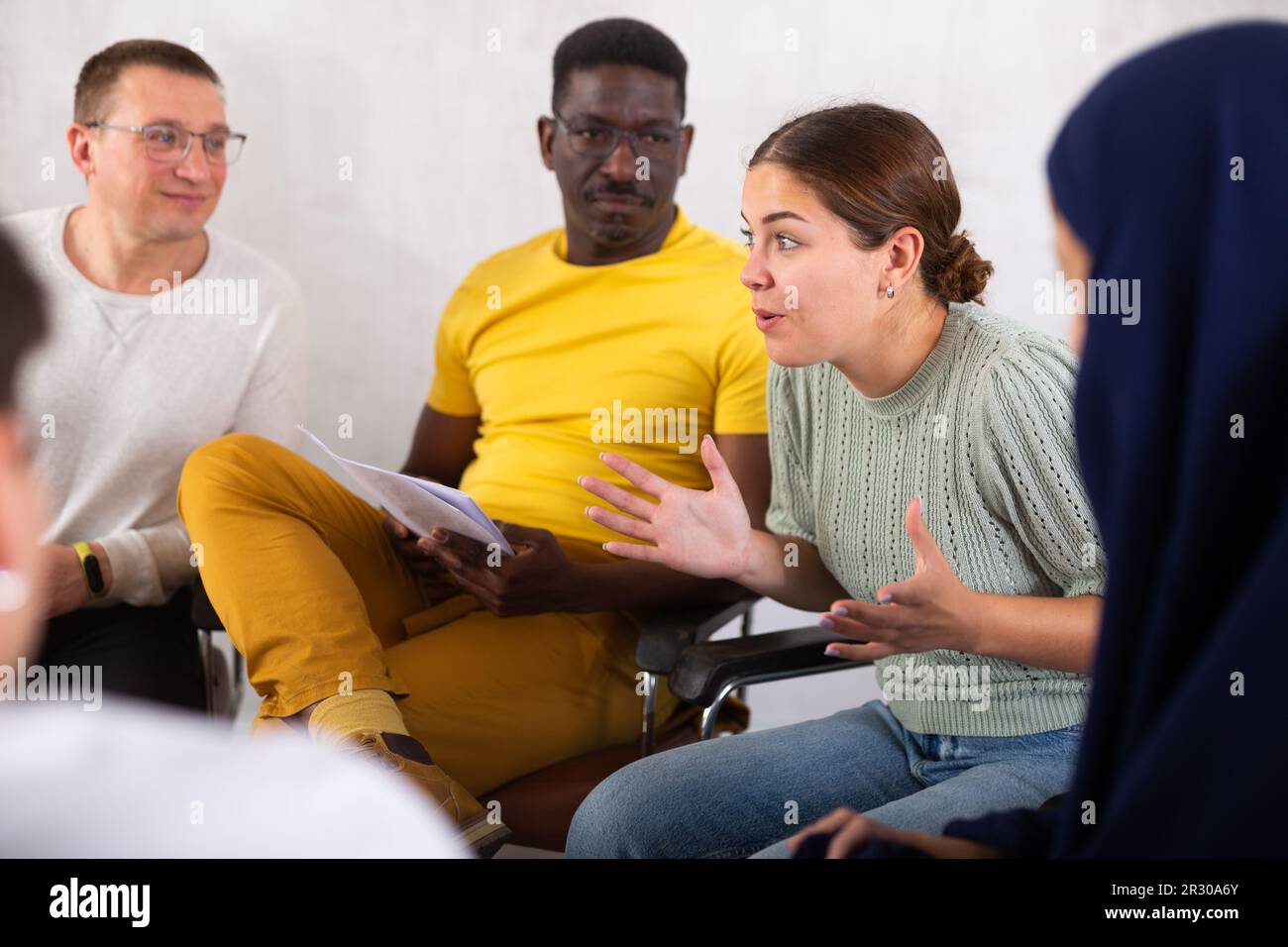 Teenager multiethnic group arab hi-res stock photography and images - Alamy
