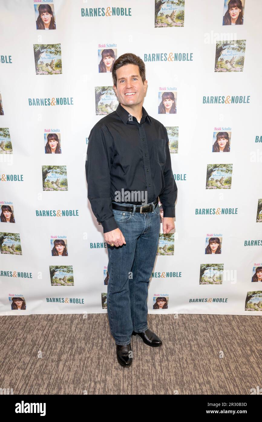 Dr. Ken Schultz attends Heidi Schultz Reads and Signs "Little Dinky's ...