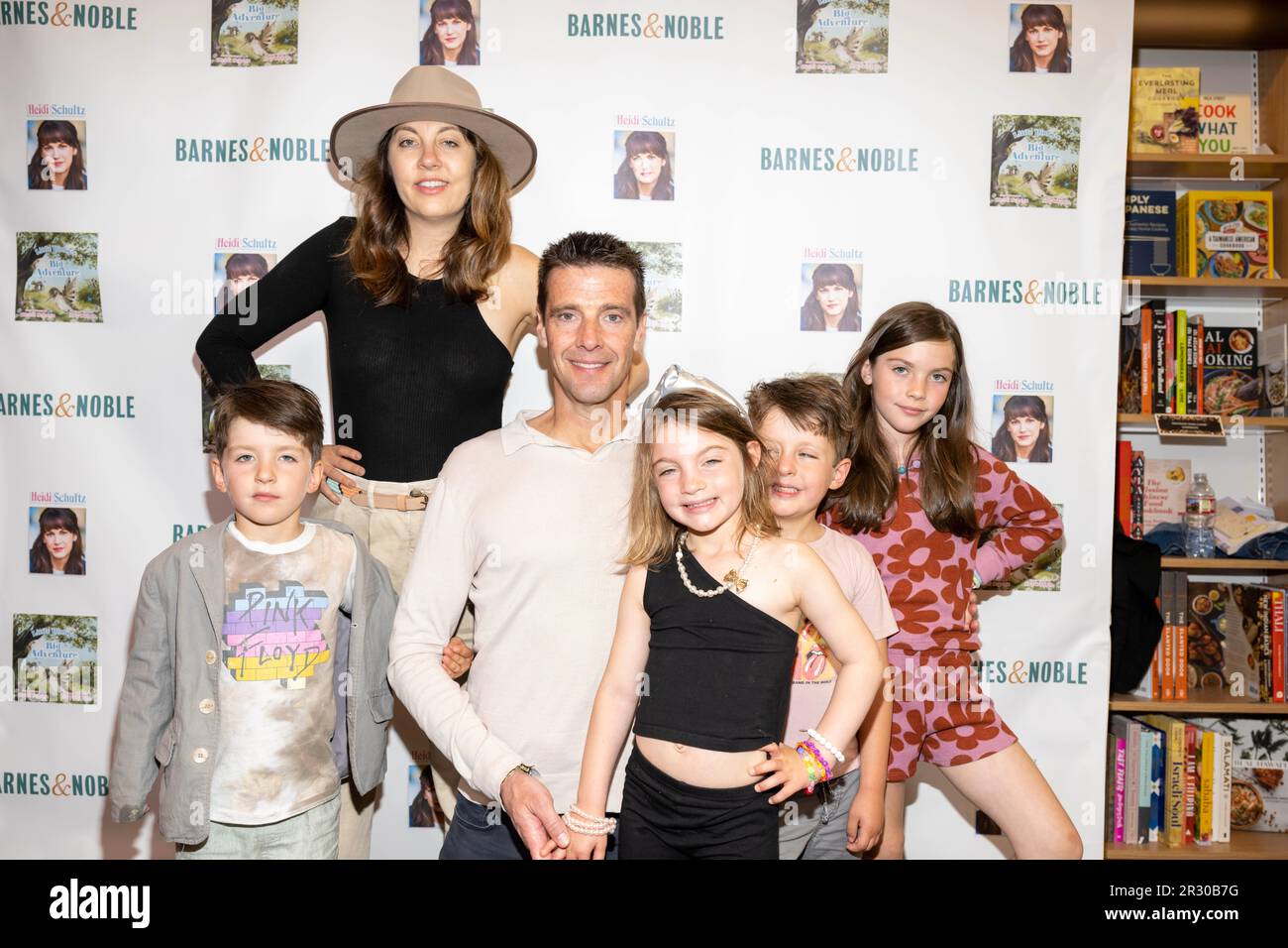 The Snyder family attends Heidi Schultz Reads and Signs "Little Dinky's ...