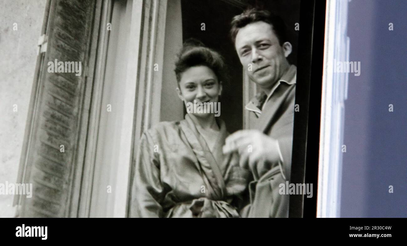 MARIA CASARES in MARIA CASARES: A MULLER QUE VIVIU MIL VIDAS (2022 ...