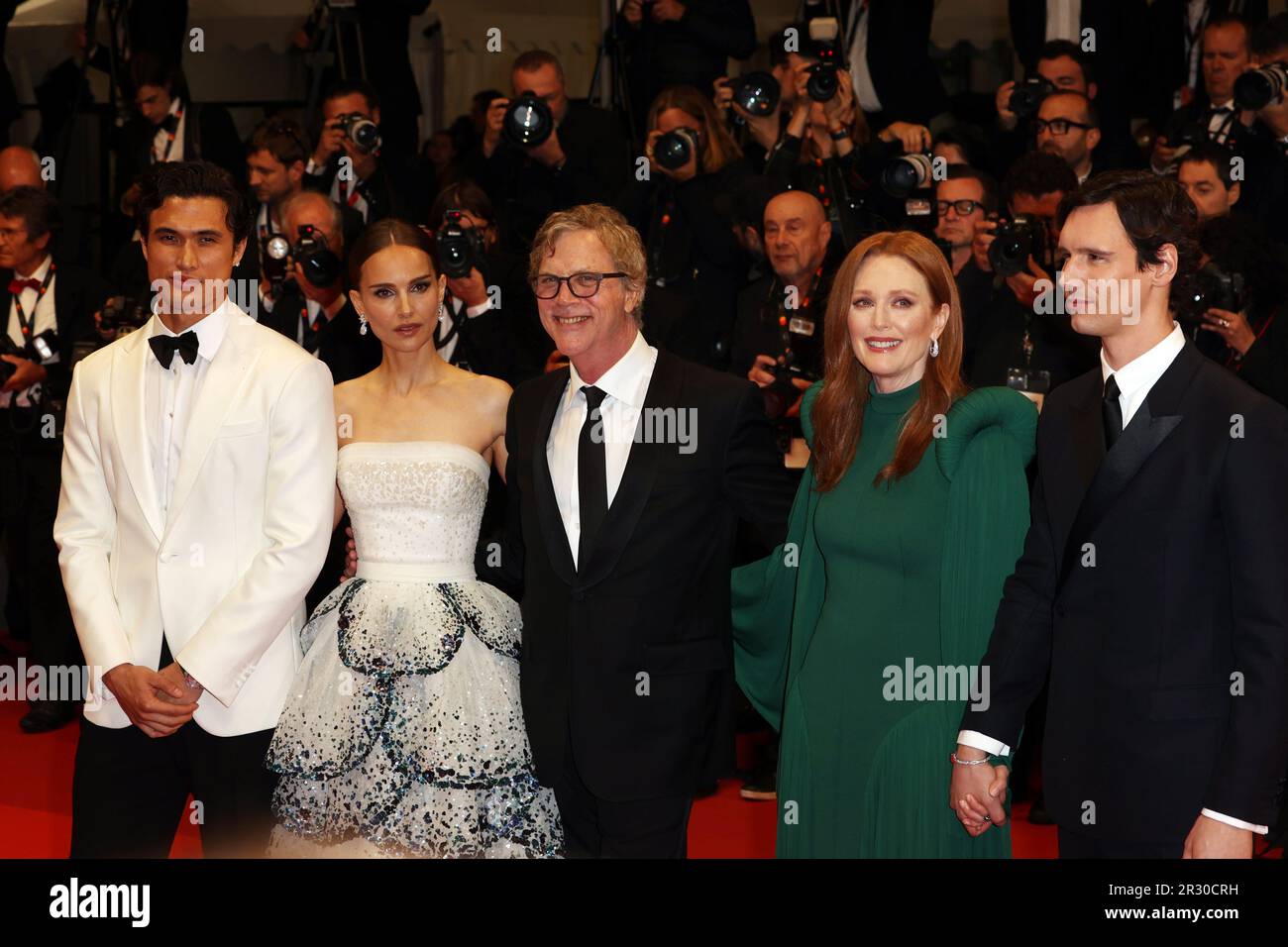 Cannes, France. 22nd May, 2023. CANNES, France on 20. MAY 2023; Cory Michael Smith, Julianne ...