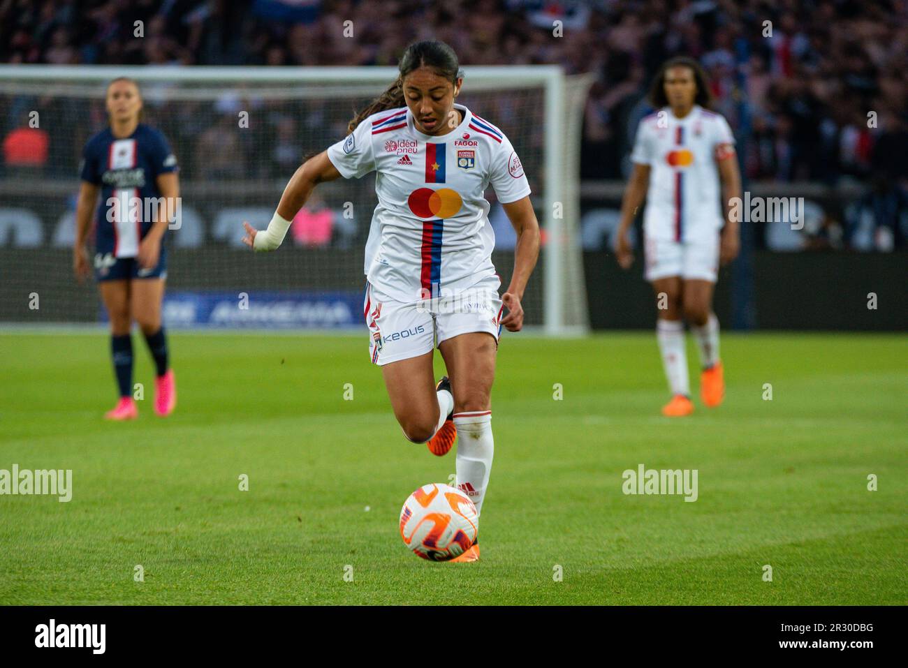 Selma Bacha of Olympique Lyonnais controls the ball during the Women's ...