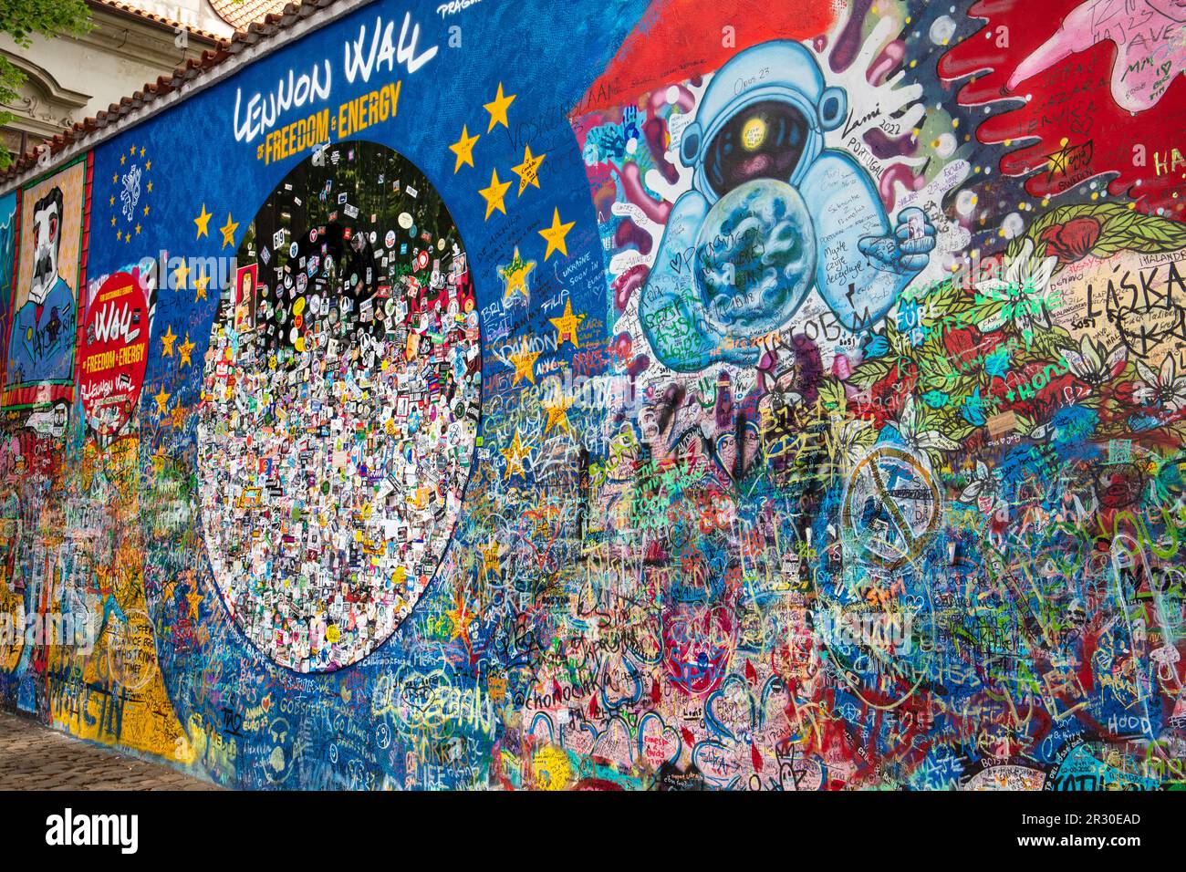 The John Lennon Memorial Wall, Prague, Czech Republic Stock Photo - Alamy